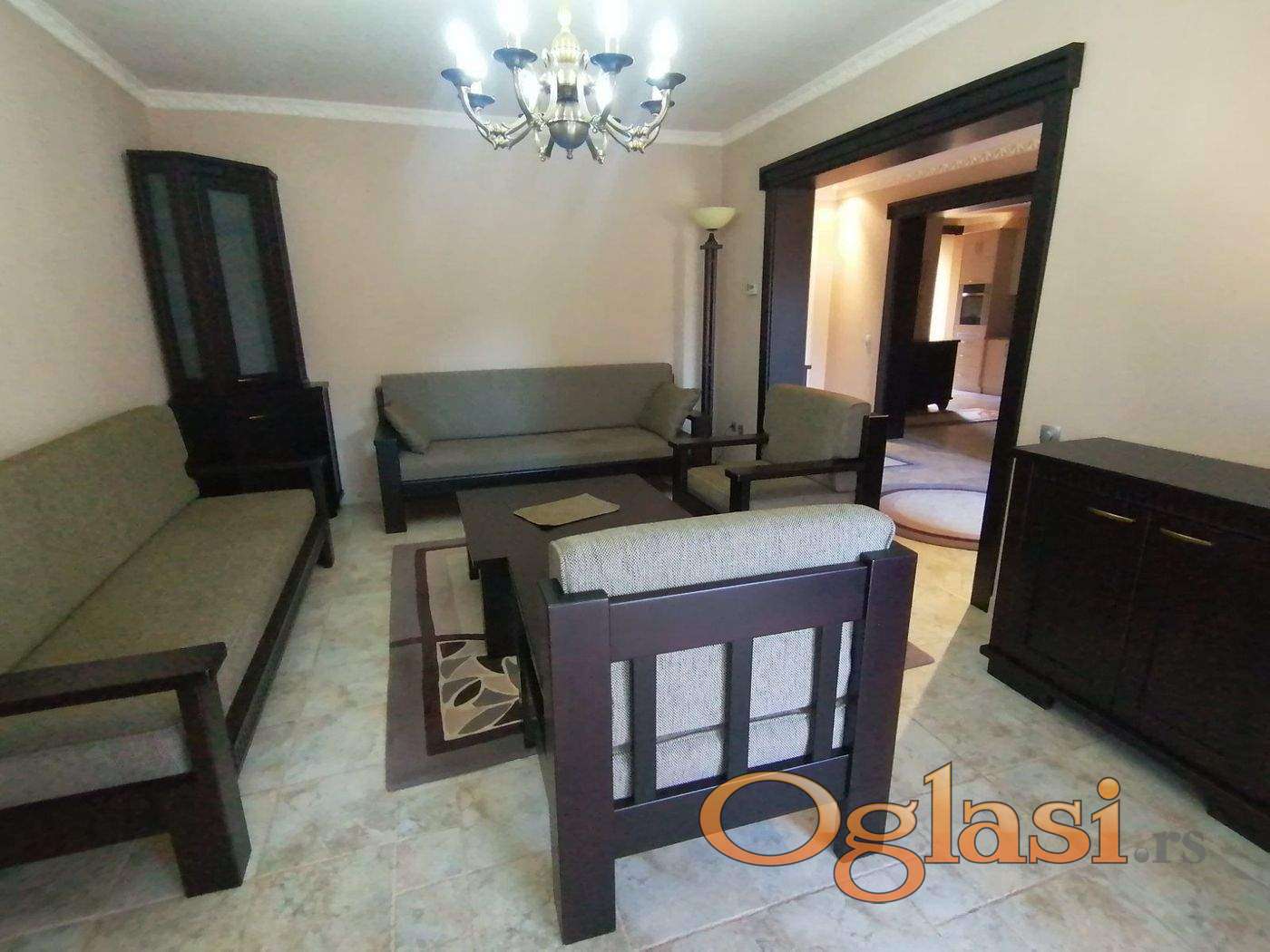 SA NOVIM STVARIMA I TEHNIKOM - LEPA KUCA SA DIVNIM DVORISTEM ...