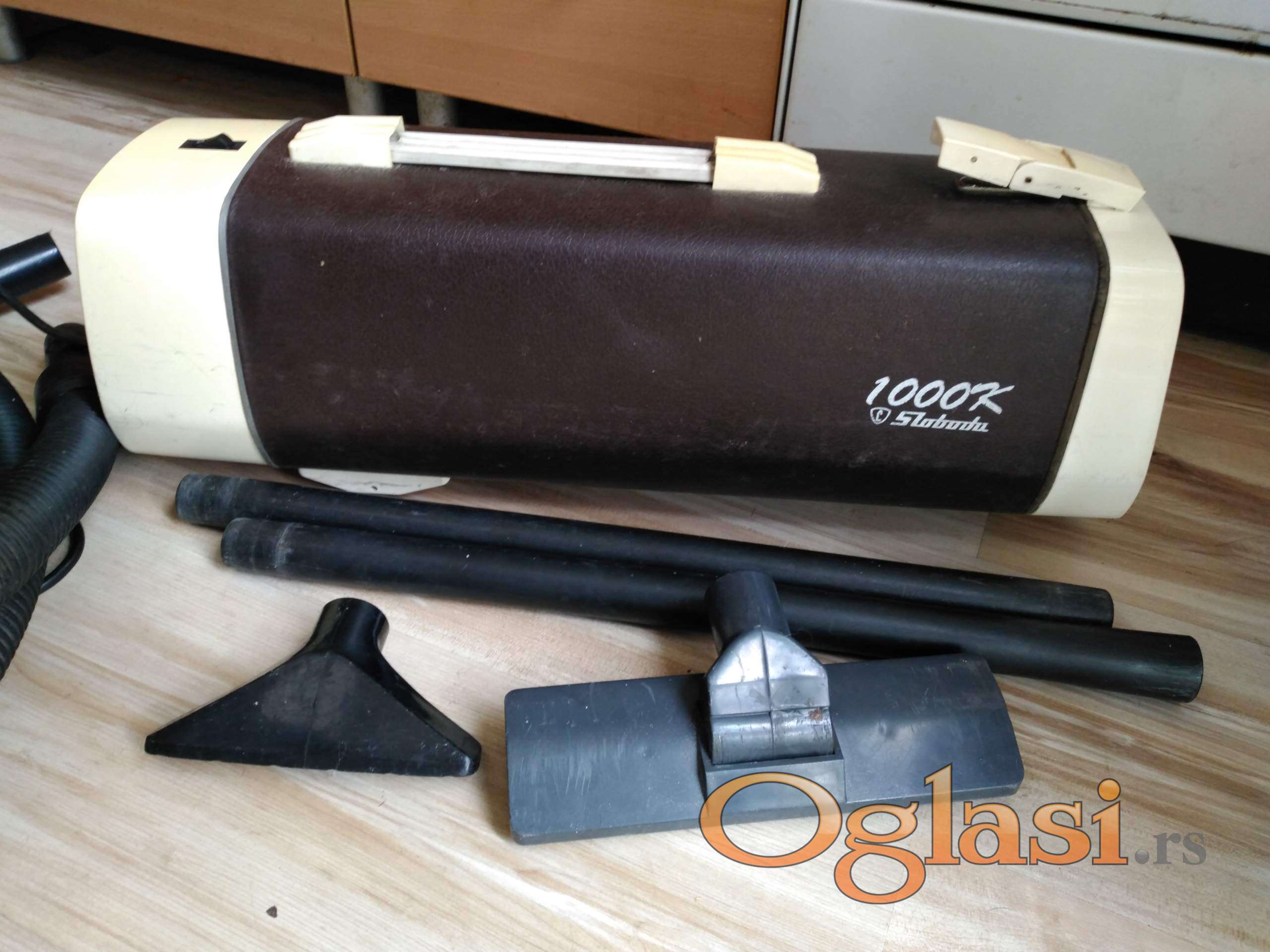 Stari,retro usisivac Sloboda Cacak sa crevom 1000K (03-2237499) - Oglasi.rs